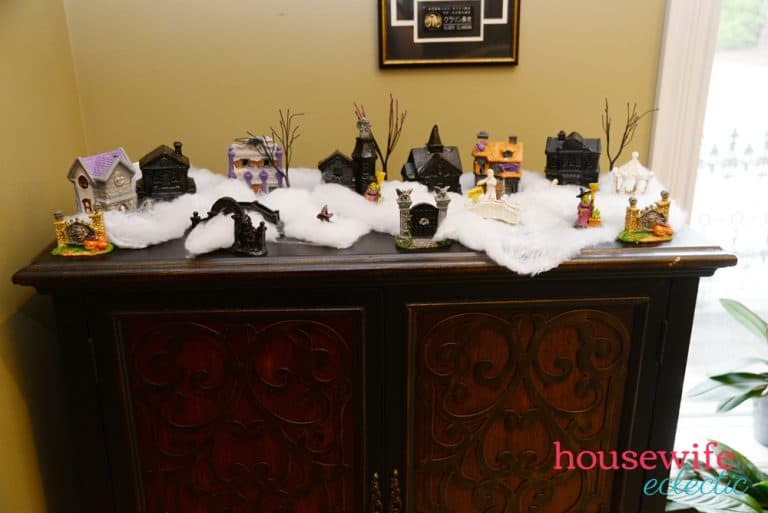 Dracula Dinner Party - Housewife Eclectic