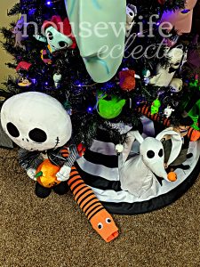 The Nightmare Before Christmas Tree Snake - Housewife Eclectic